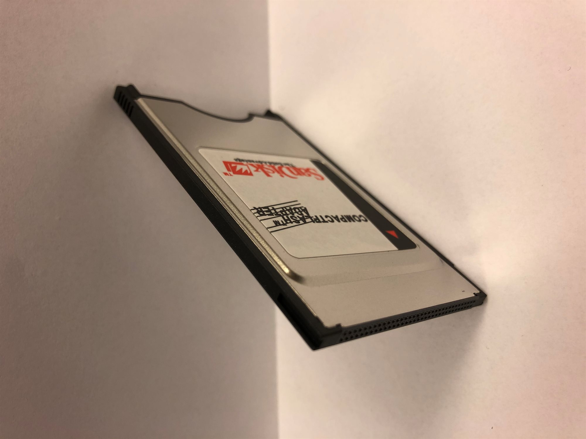 PCMCIA adapter til Compact Flash kort SANDISK